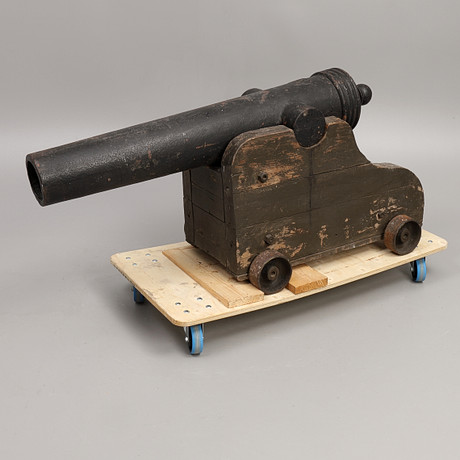 KANON på lavet, 17/1800-tal, gjutjärn. Vapen & Militaria - Skjutvapen ...