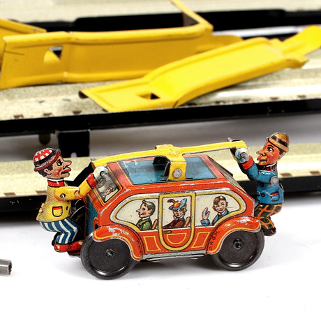 TRAIN, with clockwork-driven dressing carriage, probably Technofix ...