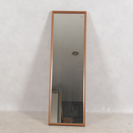 SPEGEL, teak, Eriksmålaglas, 1900-tal. Speglar - Auctionet