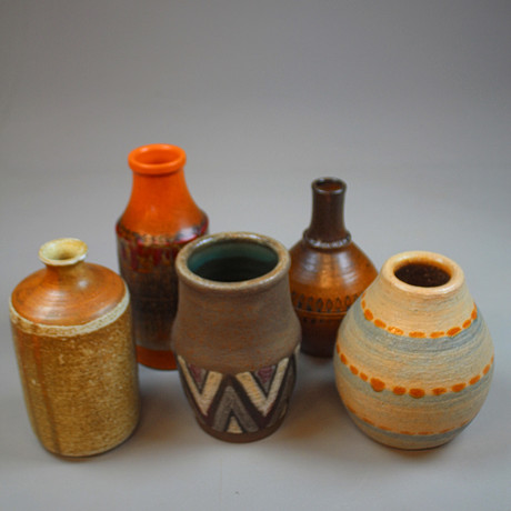 VASER 5 stycken keramik bla Ville Sjöholm och Eric Granquist. Keramik ...