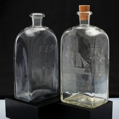 FLASKOR, 2 st, glas, 1800/1900-tal. Glas - Övrigt - Auctionet