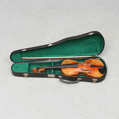 FIOL, i fodral. Övrigt - Musikinstrument - Auctionet