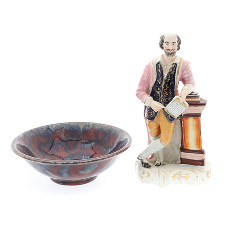 A VICTORIAN STAFFORDSHIRE POTTERY FIGURE OF WILLIAM SHAKESPEARE ...