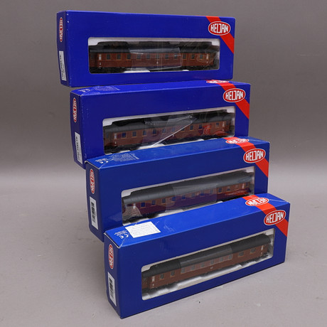 TRAIN CARS, 4 pcs, passenger cars, Heljan. Toys - Auctionet