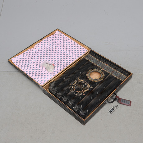 CITTRA, 1900-tal. Övrigt - Musikinstrument - Auctionet