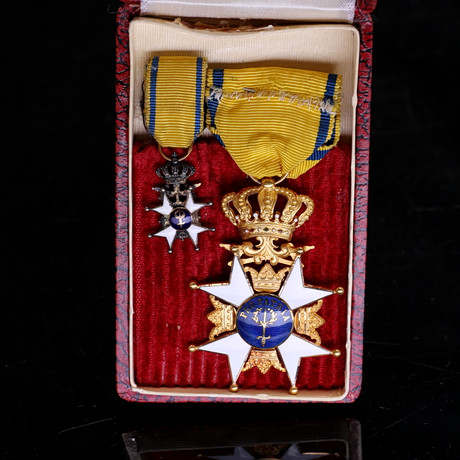 ORDERS, 2 pcs, Royal Order of the Sword, 18k gold and miniature orders ...