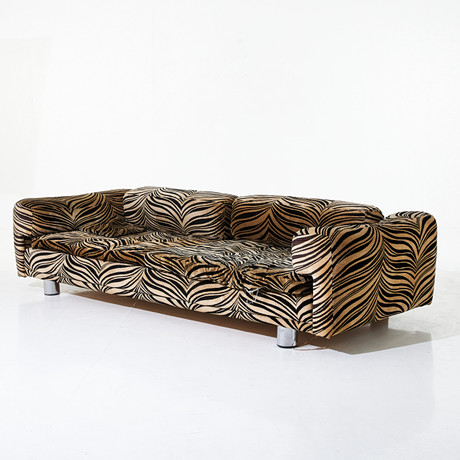 HOWARD KEITH. soffa, "Diplomat", 1970-tal, klädsel i zebrarandig velour ...