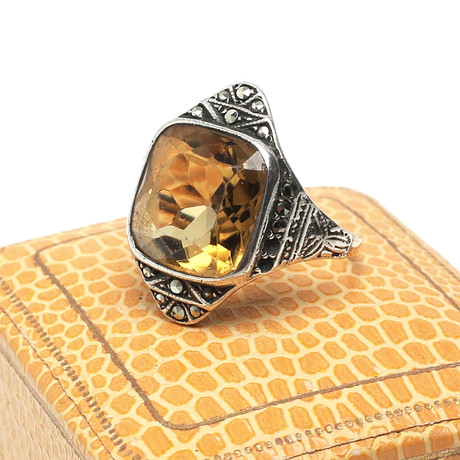 RING, 18K guld/silver med en citrin och markasiter, omkring 1910/20-tal ...