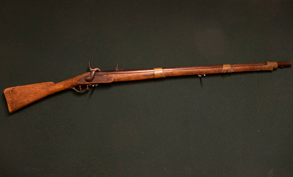 Modified rifle w/1815-45. Weapons & Militaria - Guns & Rifles - Auctionet
