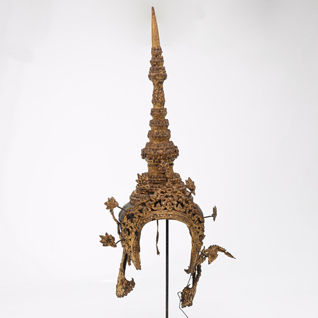 ”Ram-Thai” thailändsk dans huvudbonad i målad och guld papier-maché ...