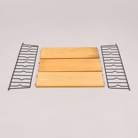 STRINGHYLLA, ek, 1900-talets mitt. Möbler - Skåp & Hyllor - Auctionet