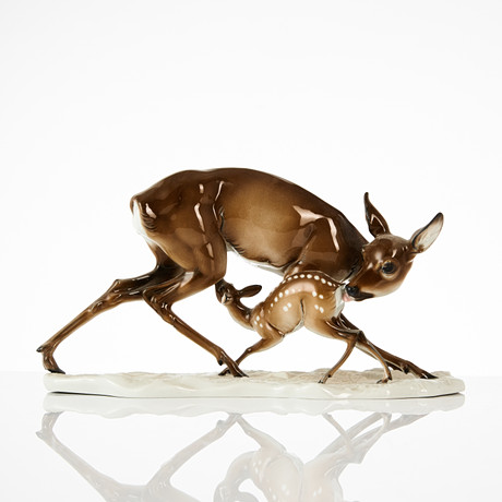 ADOLF ROEHRING (1911-1981). Hirsch mit Zicklein, Figurengruppe ...