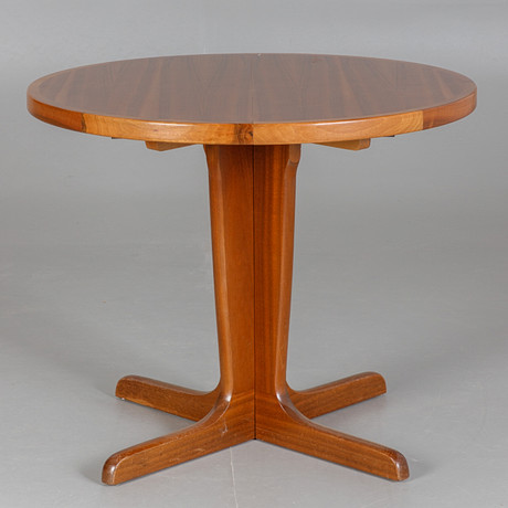 utdragbart runt matbord. Möbler - Bord - Auctionet