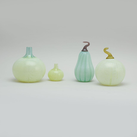 GUNNEL SAHLIN. Skulpturer, 2 st och vaser, 2 st, ur "Winter Garden ...