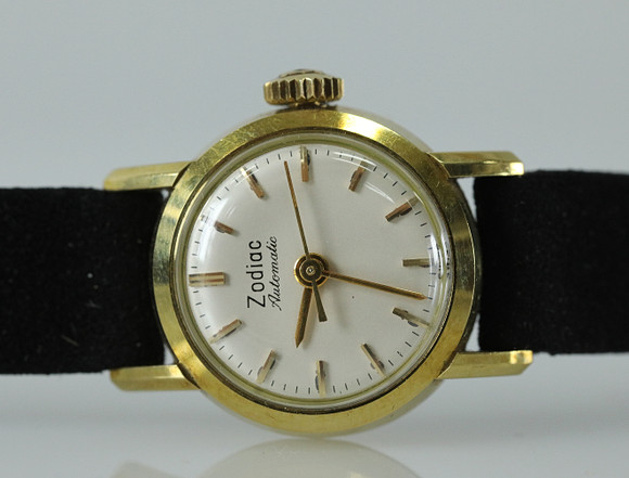 WRIST WATCH, Zodiac, gold 18K, 19 mm. Clocks & Watches - Wristwatches ...