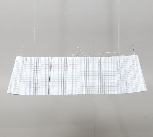 TAKLAMPA, "Plissé", Inga Sempé, Luceplan, längd ca. 65 cm. Belysning ...