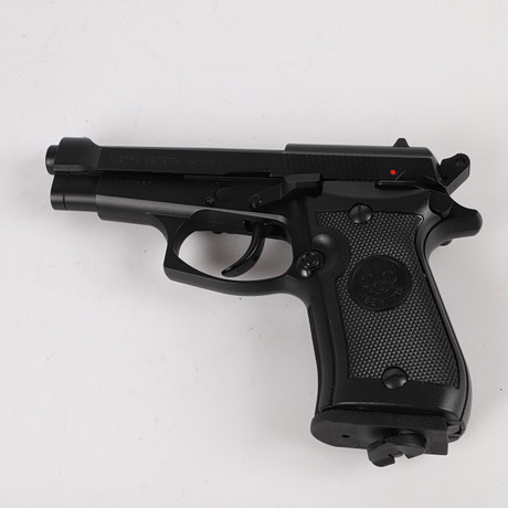 PISTOL, Baretta model 84 FS, carbonated. Weapons & Militaria - Guns ...