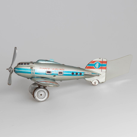 Sheet metal propeller aircraft. Toys - Toys - Auctionet