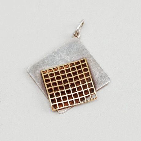 ETSUKO MINOWA. Colgante, plata de ley y dorado, Estocolmo 1996. Peso unos 12 gramos. Joyería y ...