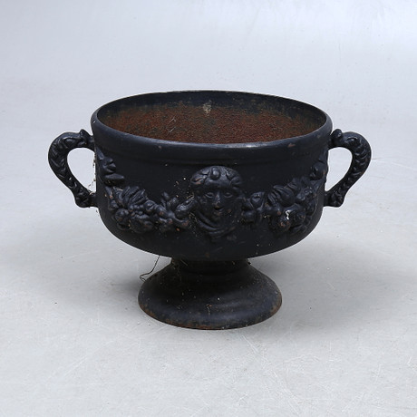 GARDEN URN, cast iron, baroque style, 20th century. Garden ...