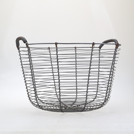 LEAF BASKET, metal. Miscellaneous - Miscellaneous - Auctionet