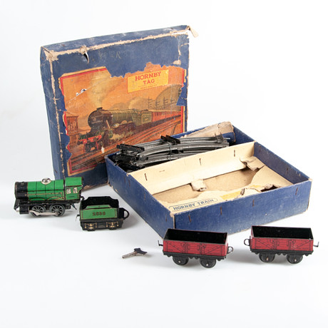 THE TRAIN SET. Hornby, Meccano, with original box. Toys - Toys - Auctionet