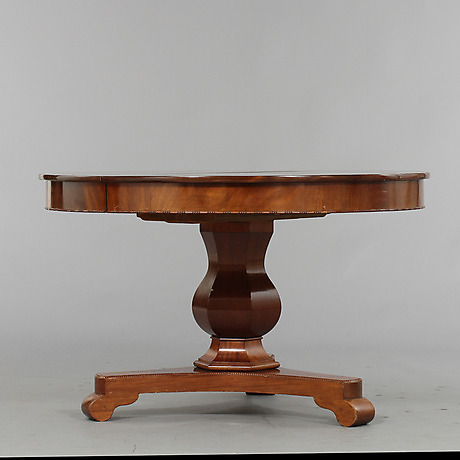TABLE, 1800s. Furniture - Tables - Auctionet