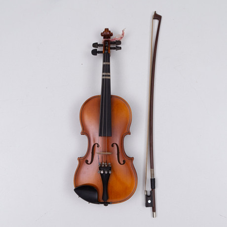 CHILDREN'S VIOLIN, with bow, labeled Dvorak, Czechoslovakia, late 20th ...