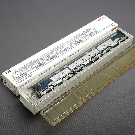 MÄRKLIN 3362 tredelat amerikanskt diesellok, GM EMD F7, originalkartong ...