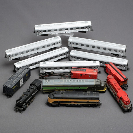 MODEL RAILWAY American models, two diesel locomotives, one steam ...