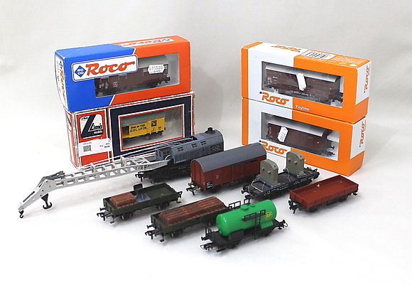 MODEL RAILWAY TROLLEYS, 11 parts, including Roco, etc. Toys - Auctionet