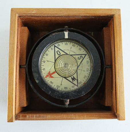 KOMPASS, AB Lyth Stockholm, No 20375, 1900-tal. Samlarföremål - Teknika ...