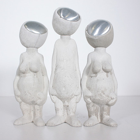 MARTIN SMIDA. HANS ATELJÉ. 'The Curious Trio', skulpturer, betong ...