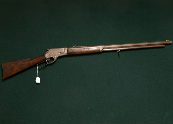 MARLIN. 1881 kal. 40-60 #7764. Licensvapen - Kulgevär - Auctionet