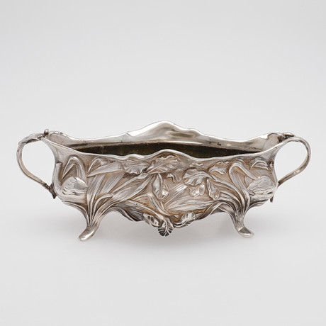 JARDINJÄR, art nouveau, silver-plated white metal, around 1900. Silver ...