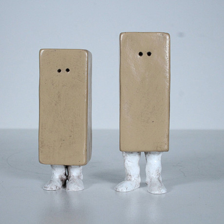 MARTIN SMIDA. Hans ateljé. 'The Curious Cardboard Boxes', skulpturer ...