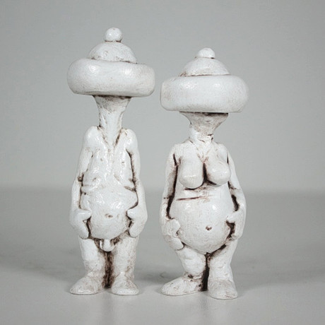 MARTIN SMIDA. Hans ateljé. 'The White Christmas Couple', skulpturer ...