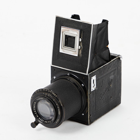 Curt Bentzin Görlitz, Primarflex SLR camera, 1930s, Germany. Photo ...