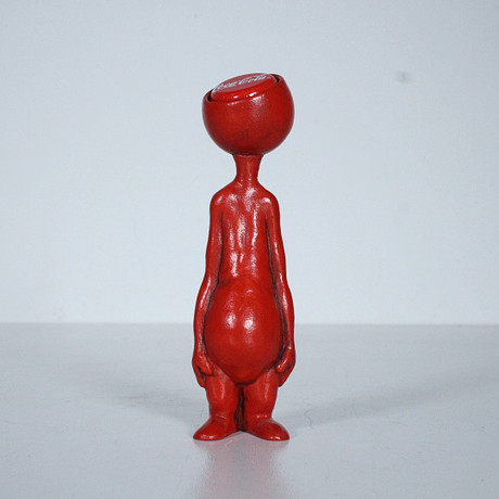 MARTIN SMIDA. HANS ATELJÉ. 'The Curious Coke', skulptur, unik. Konst ...