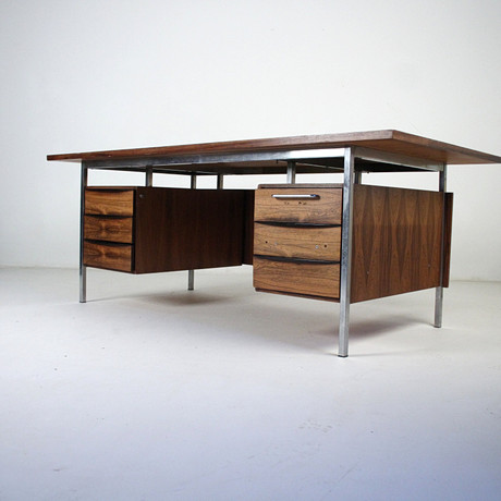 Executive desk from the 1960s/70s. Furniture - Other - Auctionet