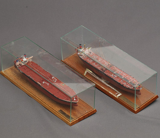 CLASSIC SHIP COLLECTION 2 fraktfartyg, STENA, i vitrin. Leksaker ...