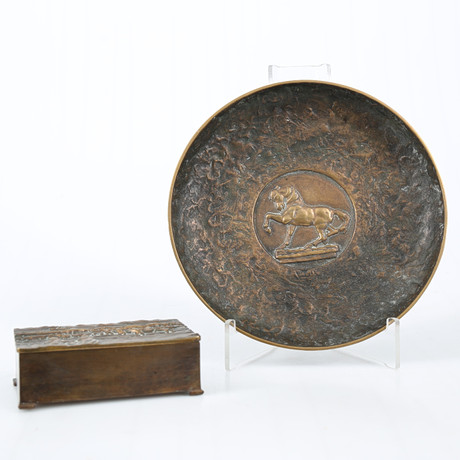 FAT OCH SKRIN MED LOCK, brons, 2 delar, 1900-talets första hälft ...