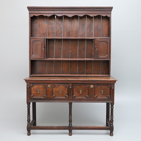 BYRÅ, ELEMENT, 1600-TALETS SLUT. Möbler - Skåp & Hyllor - Auctionet