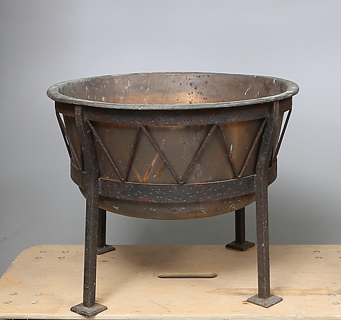 COPPER BASE on LEGS, 1800s / 1900s. Silver & Metals - Pewter, Brass ...