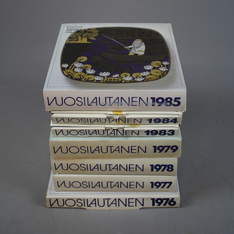 ÅRSTALLRIKAR, 7 st, keramik, Raija Uosikkinen, Arabia, Finland. Keramik ...