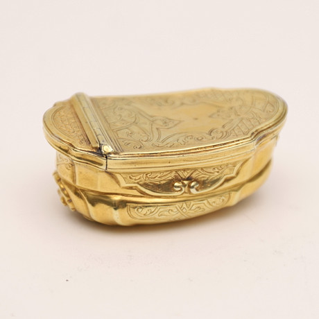 SNUSDOSA, guldpläterad metall, 1800-tal. Övrigt - Övrigt - Auctionet