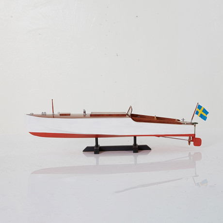 RACER, C.G. Pettersson 1912, trä, delvis bemålad, i ställ ...