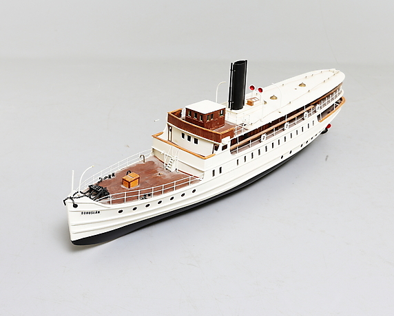 MODELLBÅT, s/s Bohuslän, trä, 1900-tal. Samlarföremål - Teknika ...