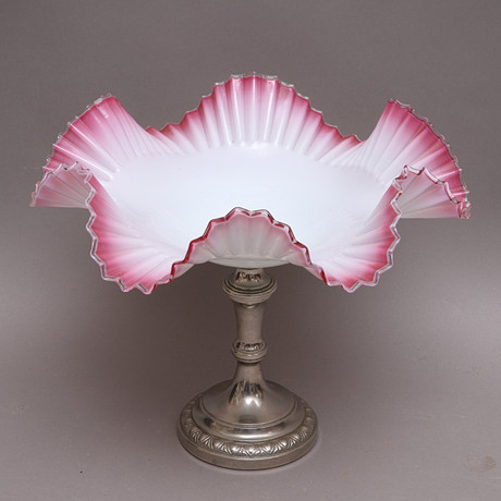 BUSINESS CARD BOWL, folded glass & metal. Glass - Utility glass - Auctionet