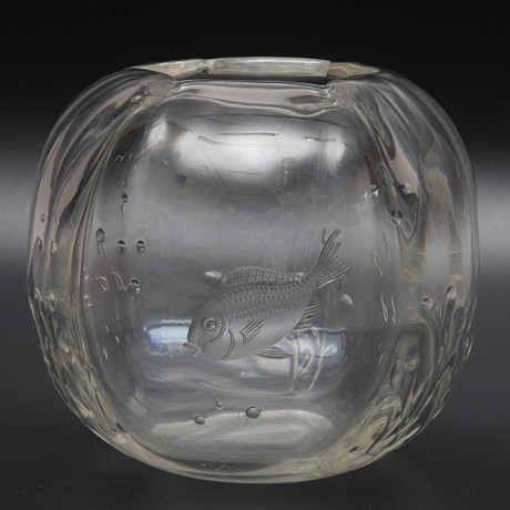 EDWARD HALD. klotvas med fiskdekor, nr 2021, Orrefors, signerad, 1900 ...